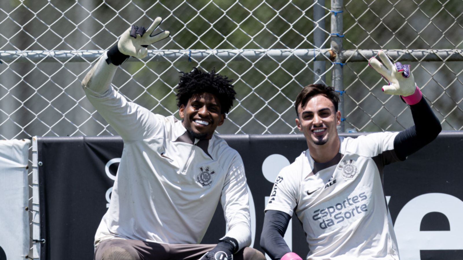 Corinthians: Hugo Souza sobre Mateus Donelli: "Ele é muito melhor do ...