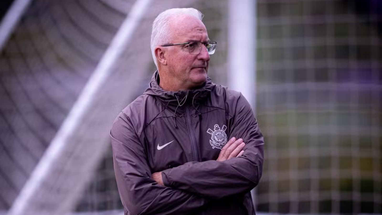 "Sinto muito pelo presidente, mas...": Dorival evita comentar crise ...